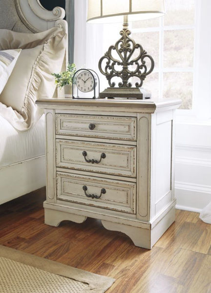 Realyn - 2 Tone 3 Drawer Night Stand | Kimbrell's Furniture